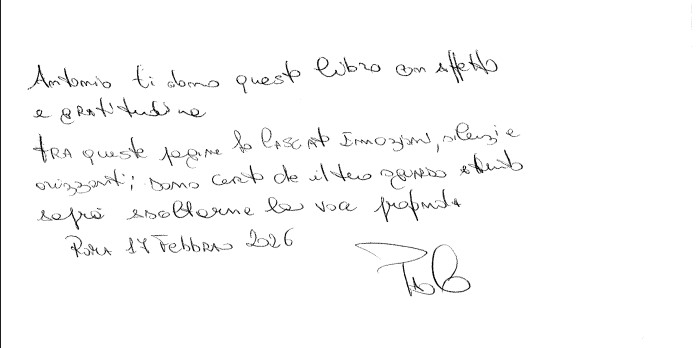 Roma. Il Comandante Paolo Fedele dona una copia autografata del suo ...